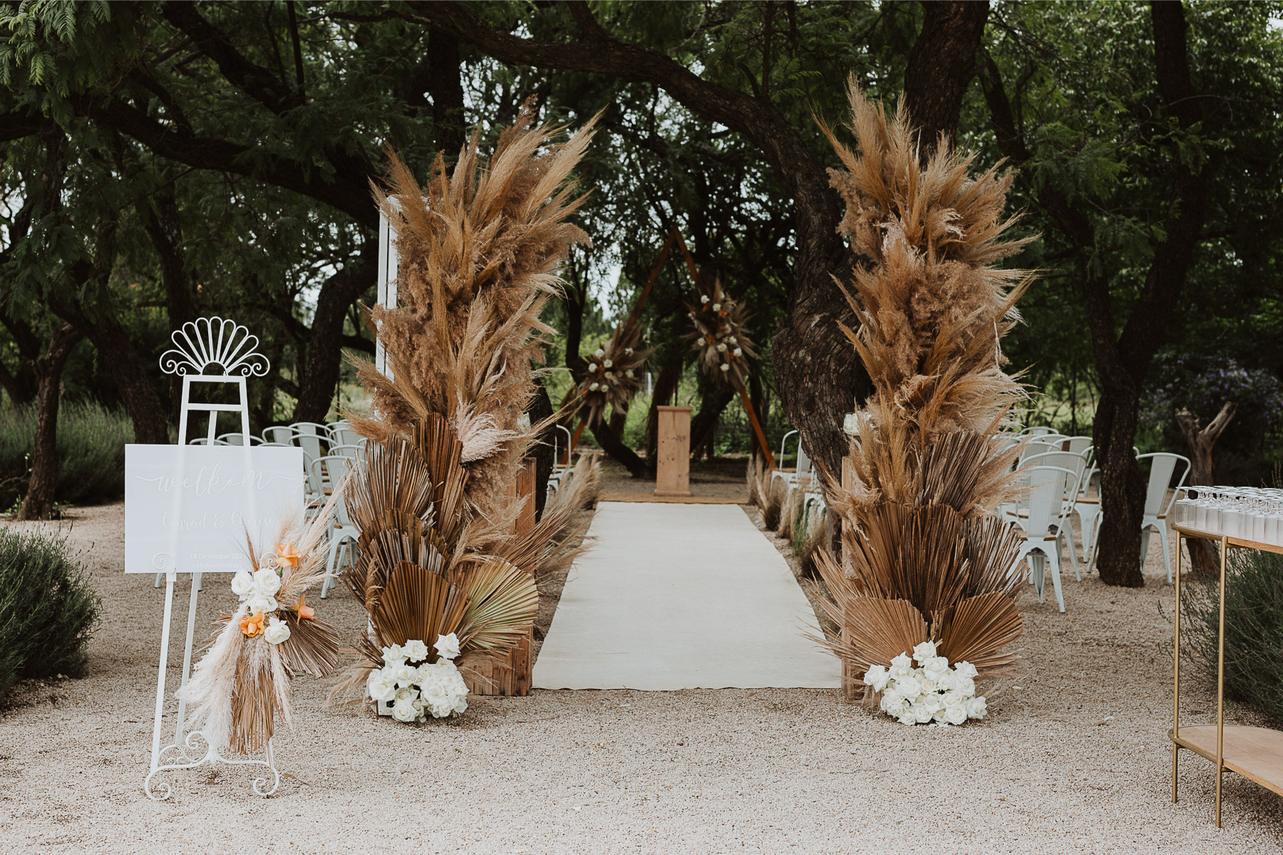 Hello Timber Wedding | Conrad & Cherese by The Geldenhuys'