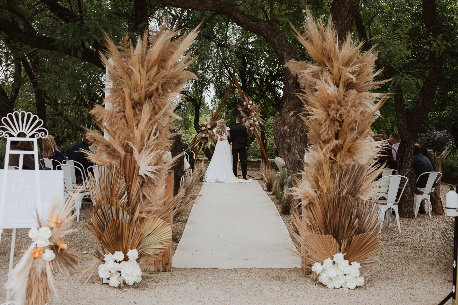 Hello Timber Wedding | Conrad & Cherese by The Geldenhuys'